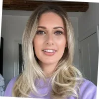 Bethany Sinclair - Senior Category Manager at Wayfair